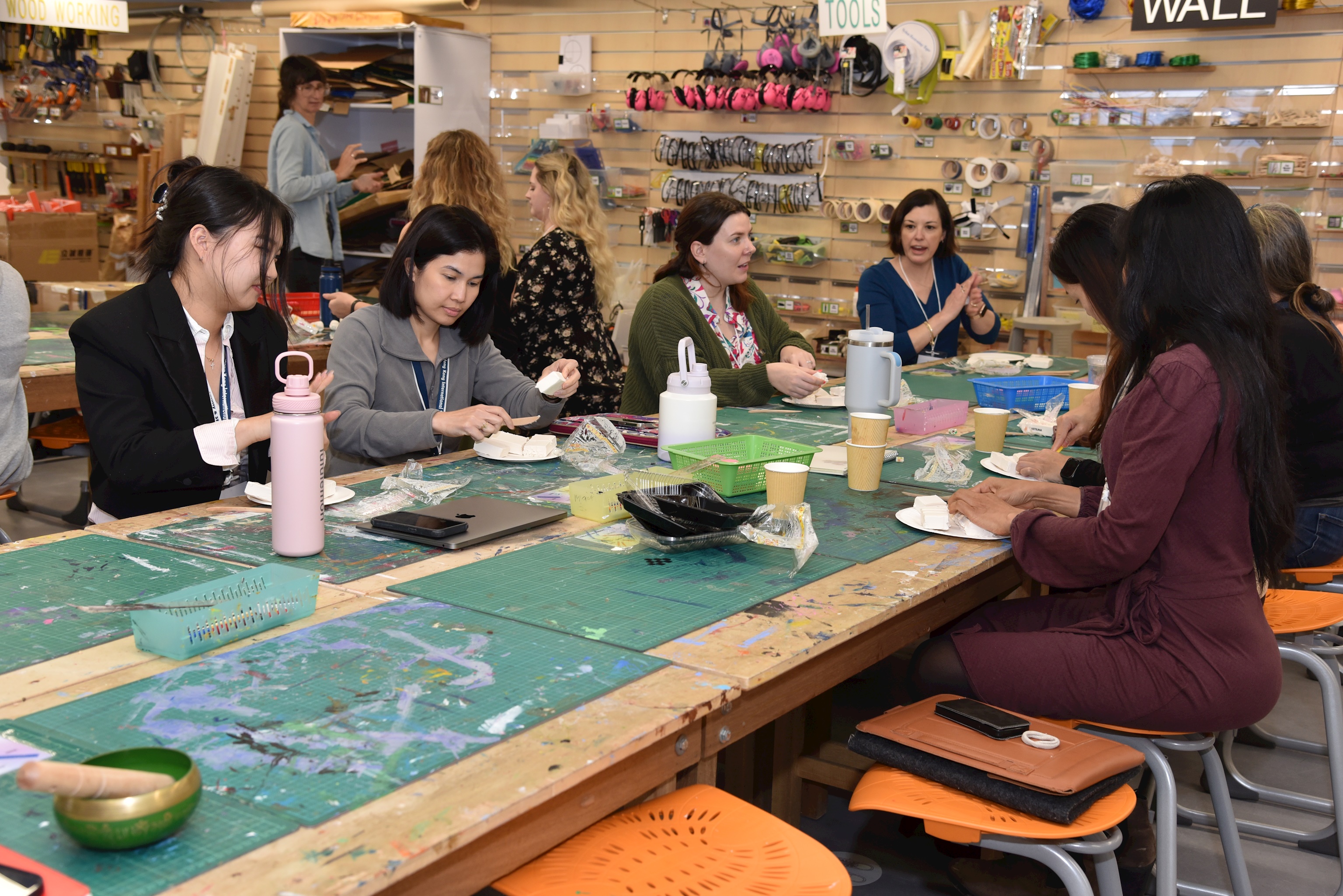 HKIS Literacy Institute | Hong Kong International School